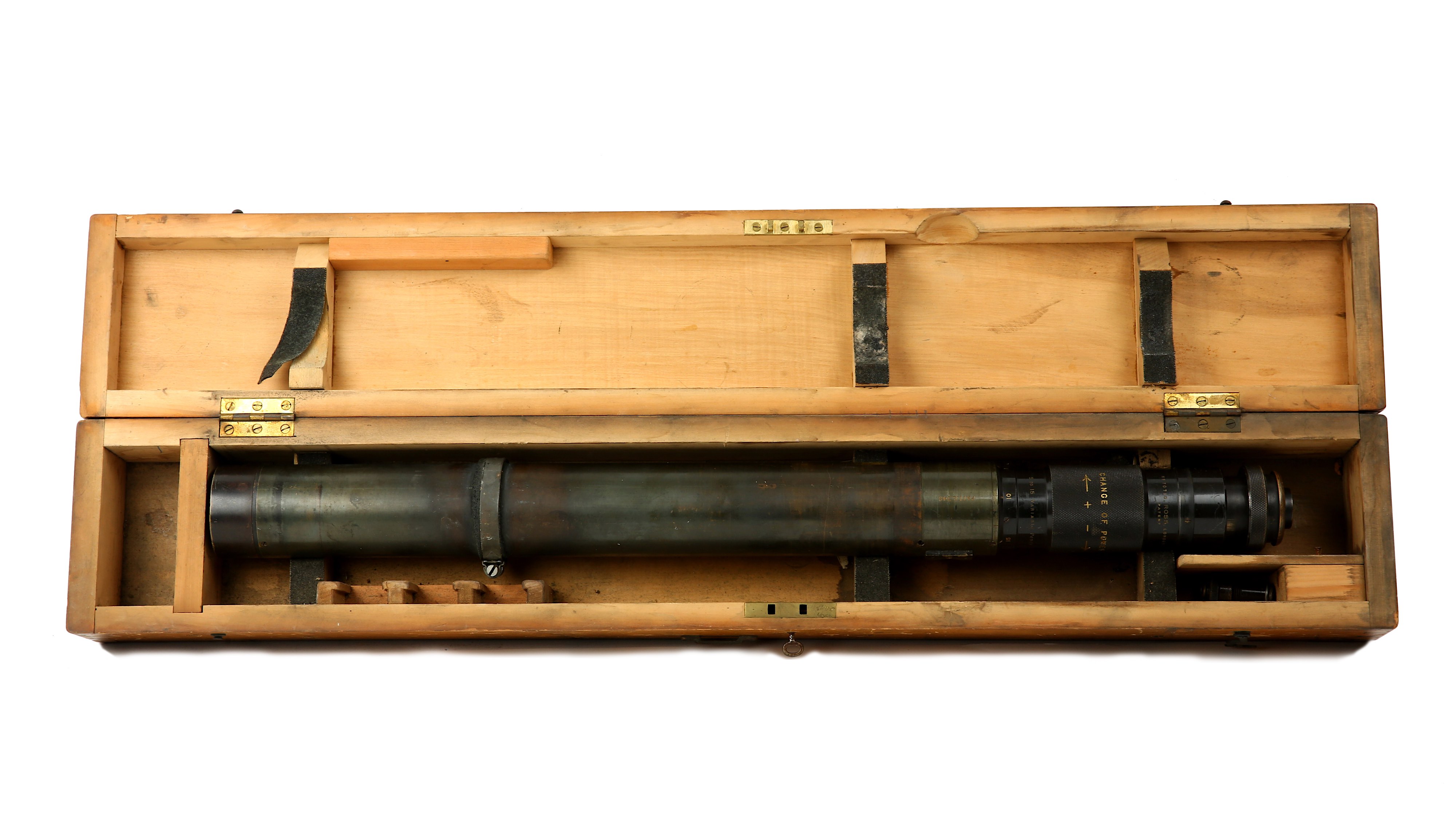 A WW2 era telescopic gun sight, with zoom from 5 to 15. Marked Ross ...