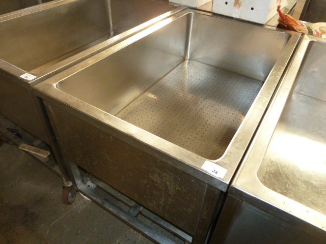 Large stainless steel heavy duty mobile vat / tub used in processing ...