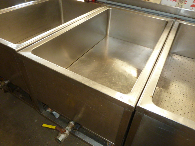 Large stainless steel heavy duty mobile vat / tub used in processing ...