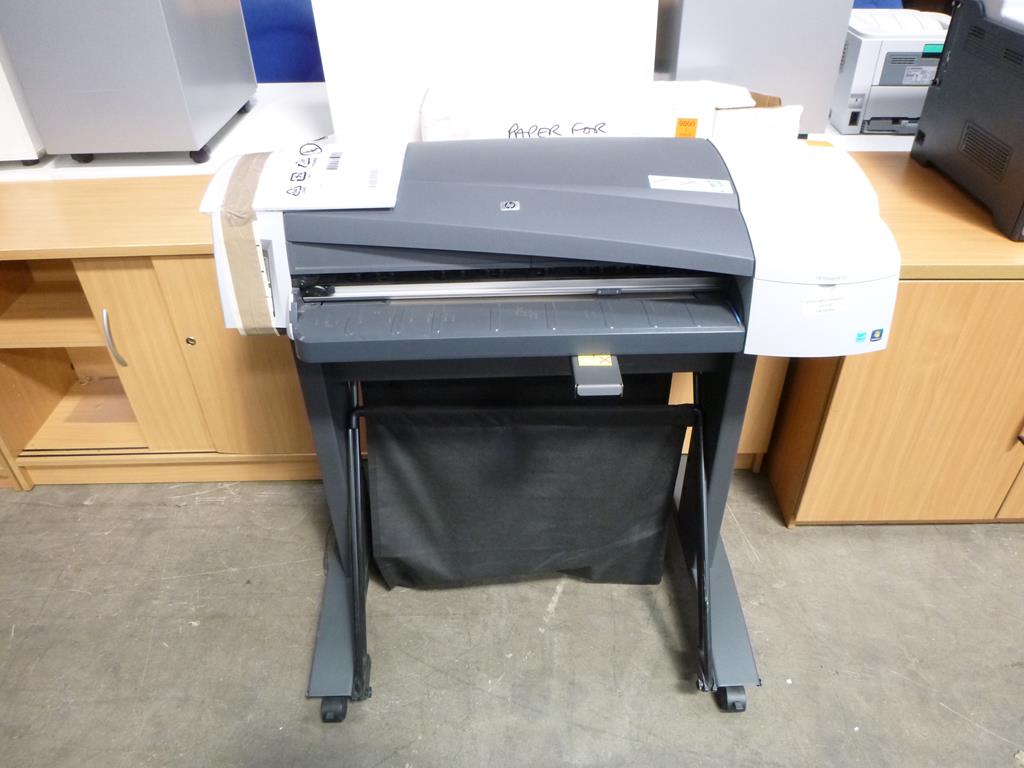 * An HP DesignJet 111 c/w 1 x Box of 4 Reals Performance Uncoated ...