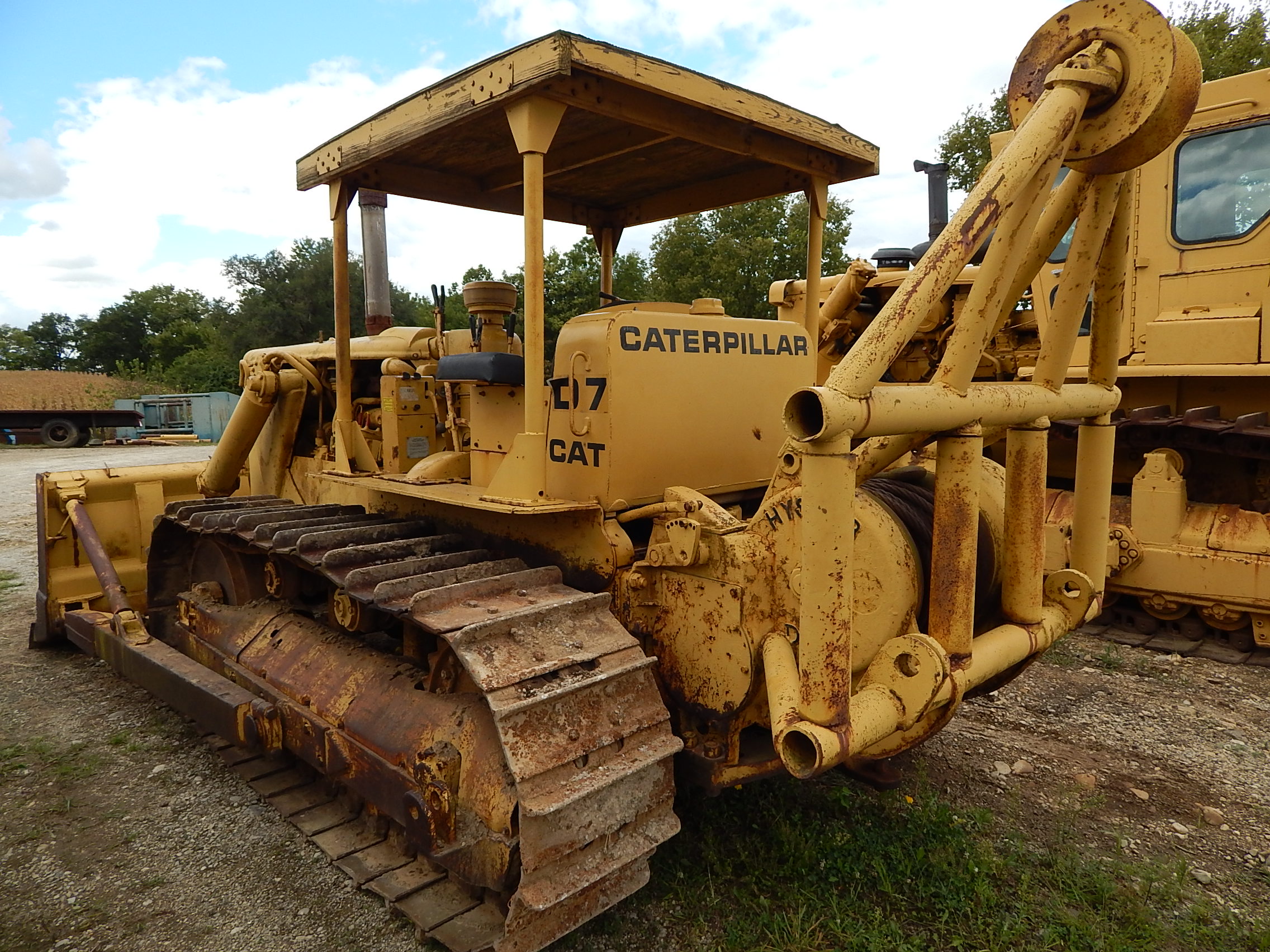 Caterpillar D7C Crawler Dozer, 9 ft 8 in Blade, Hyster D7N Winch, 5 ...