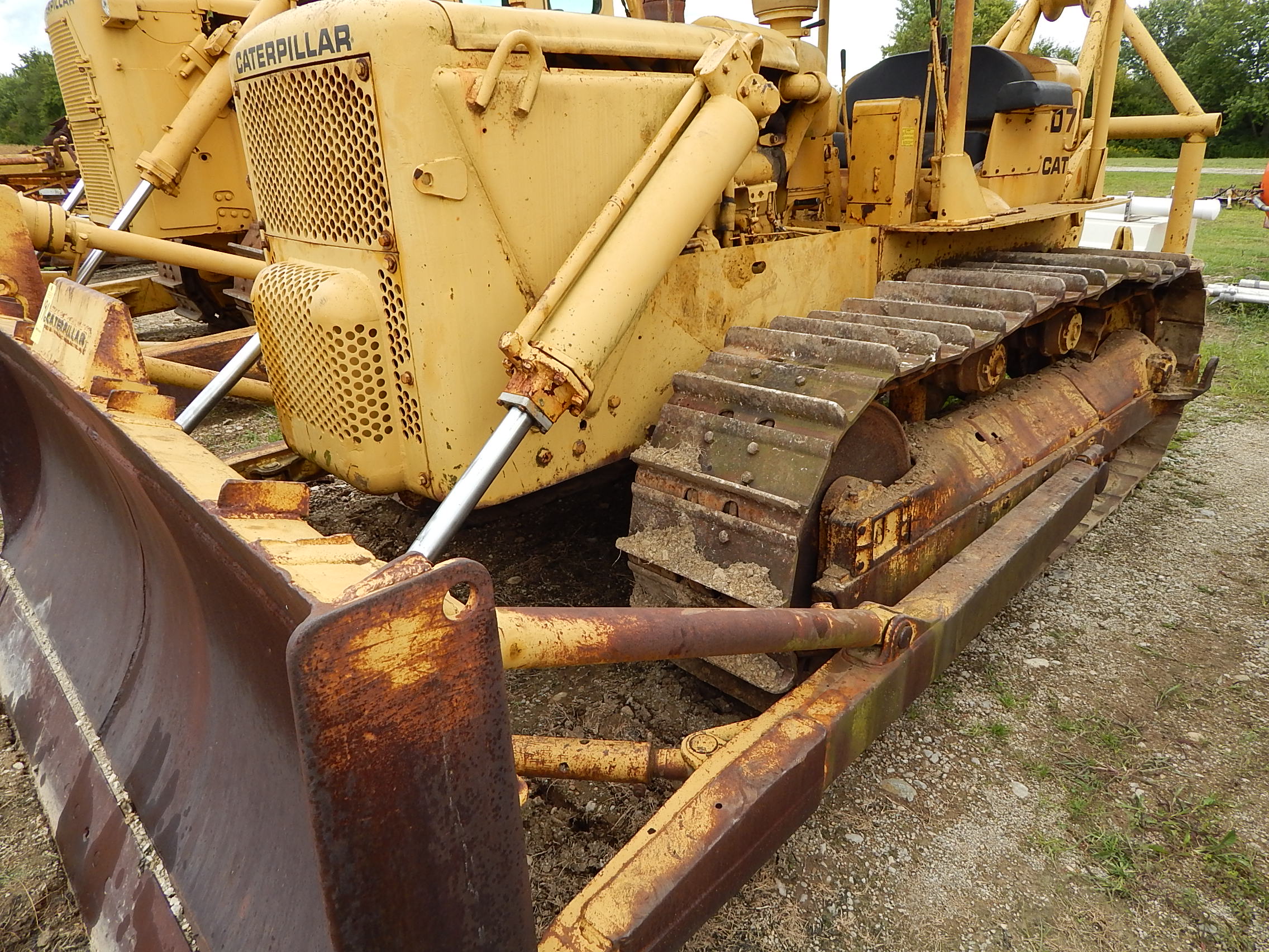 Caterpillar D7C Crawler Dozer, 9 ft 8 in Blade, Hyster D7N Winch, 5 ...