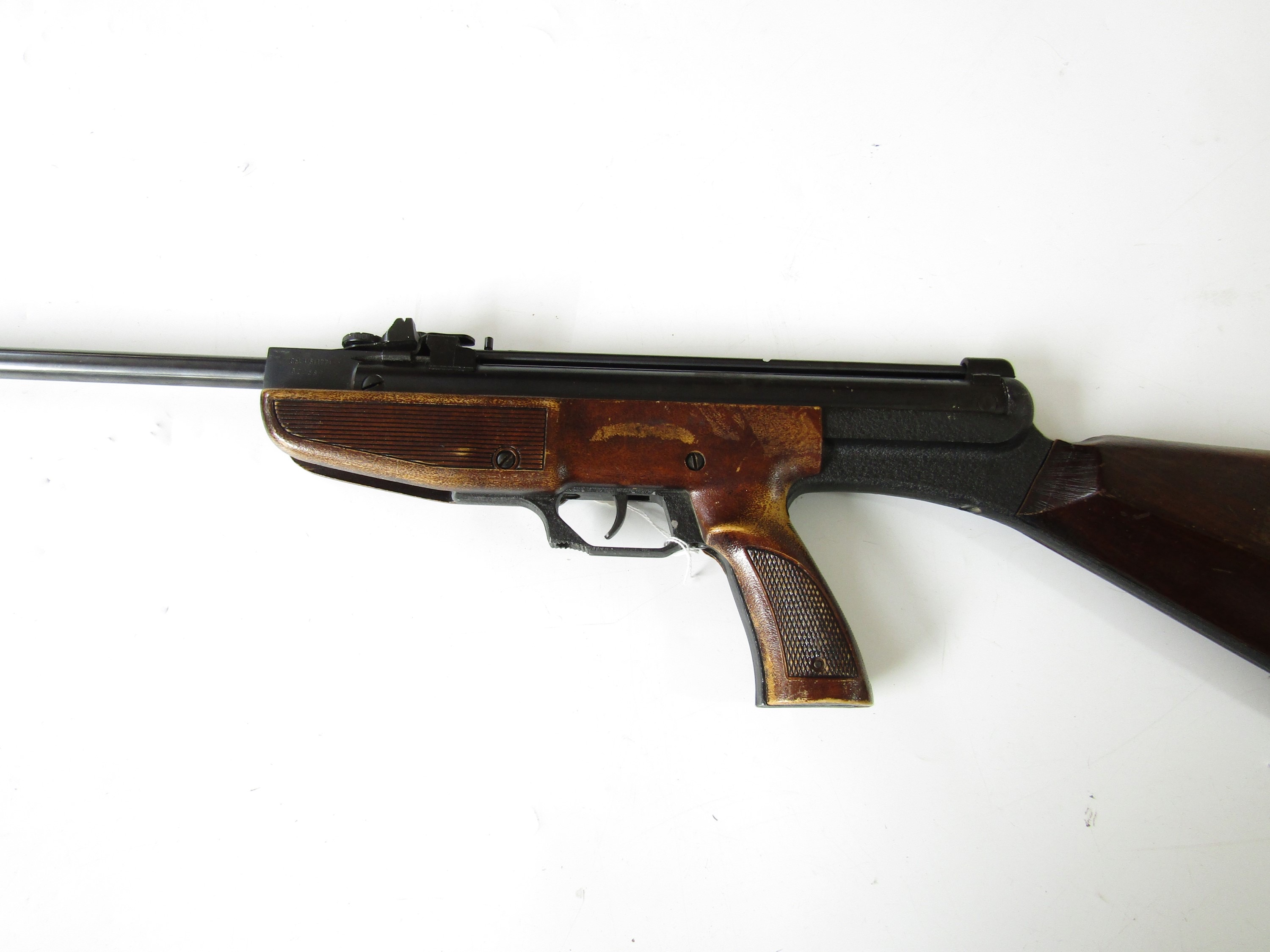 A Vintage El Gamo 177 Calibre Air Rifle a-vintage-el-gamo-177-calibre-air-rifle
