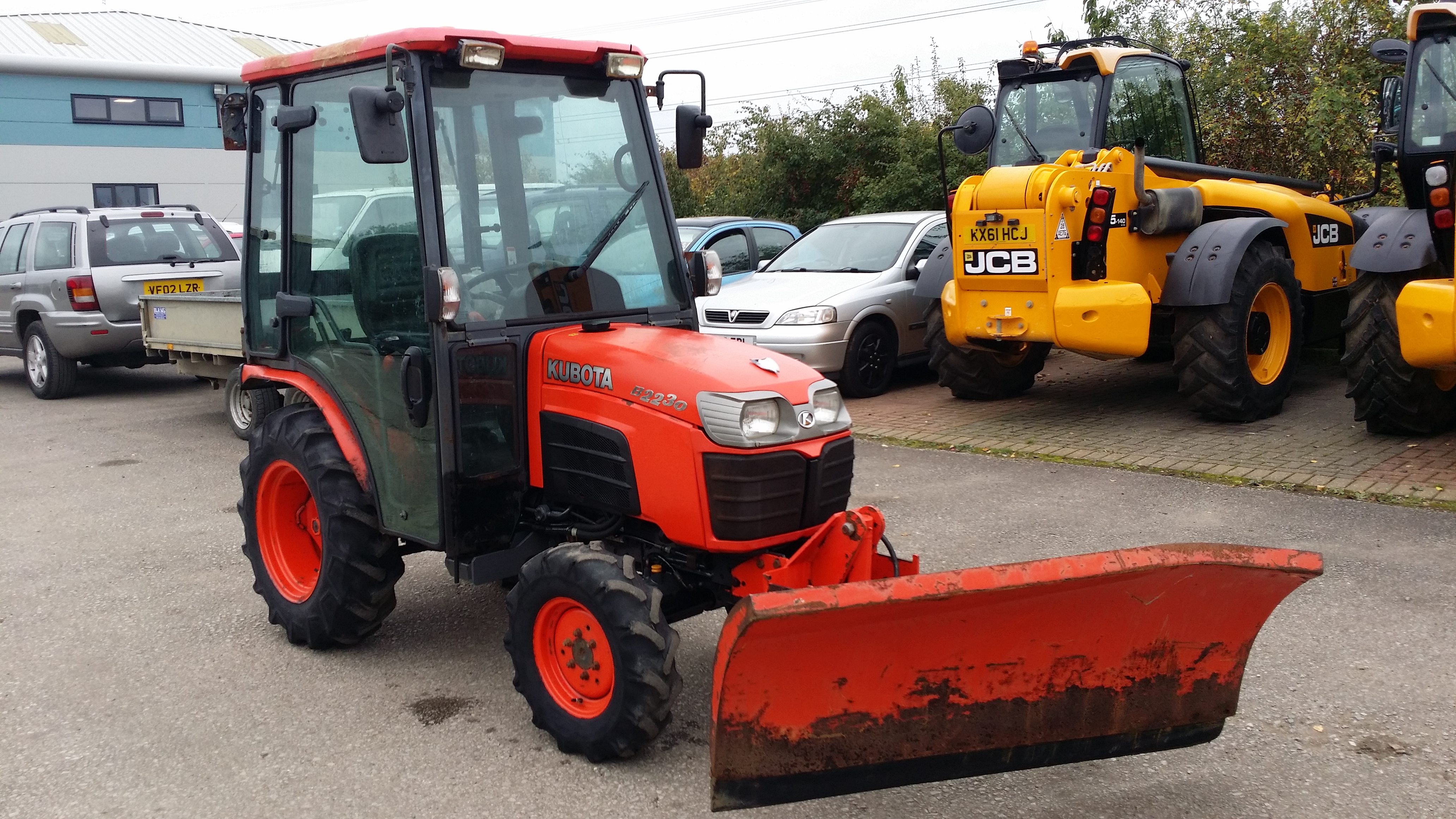 Kubota B2230 HST compact tractor Year 2009 Hours 911 detachable snow blade Air co