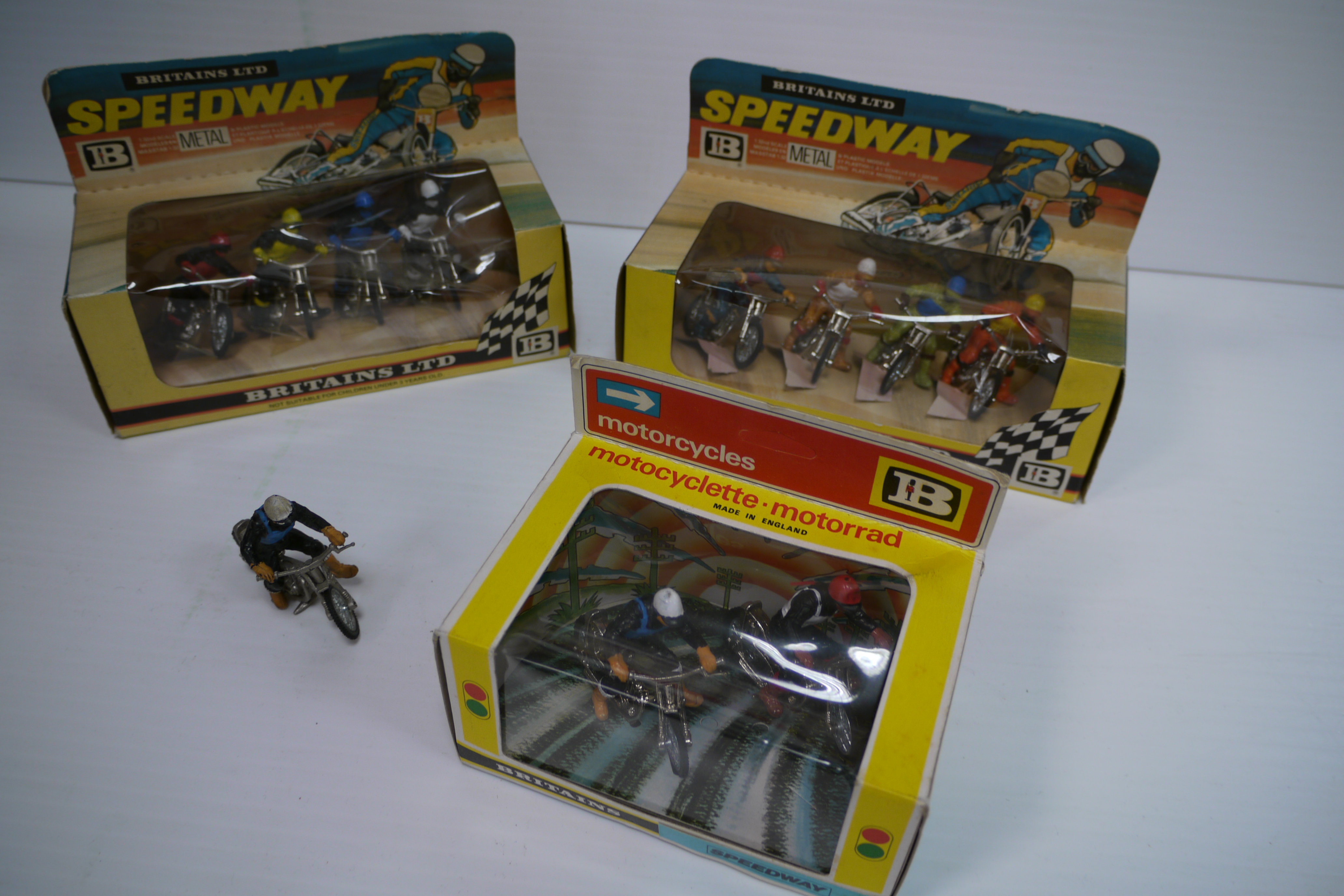 Britains Speedway bike sets, 4 pce set 9650 (2), 2 pce set 9684, loose ...