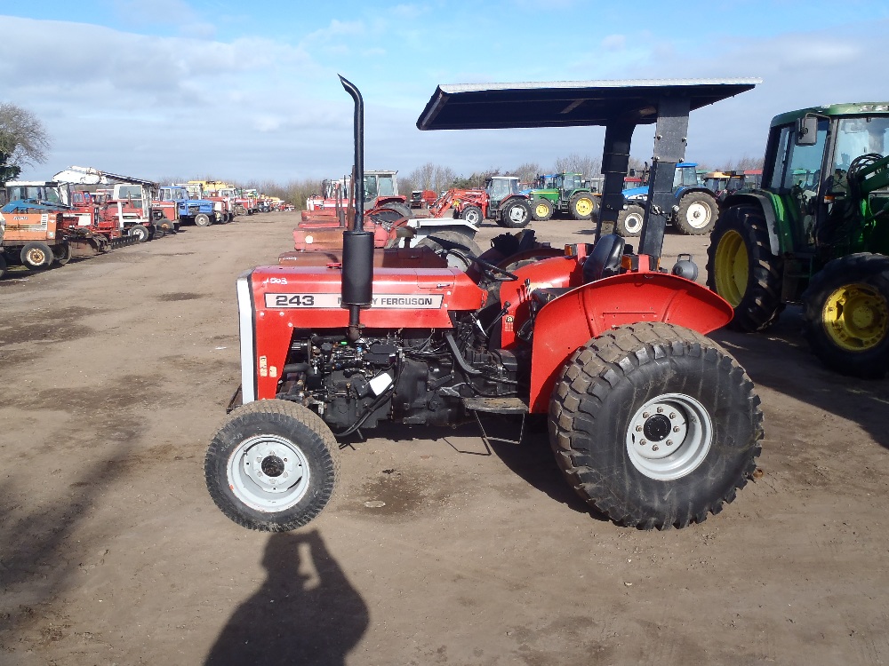 Massey Ferguson 243 Tractor with Heavy Duty Rear Axle & Turf Tyres Ser ...