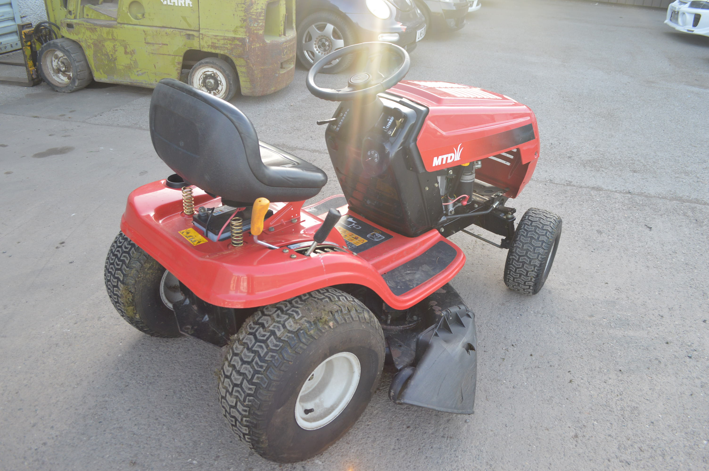K - 2006 MTD RS 125/96 RIDE-ON LAWN MOWER 37" CUTTING DECK YEAR: 2006 ...