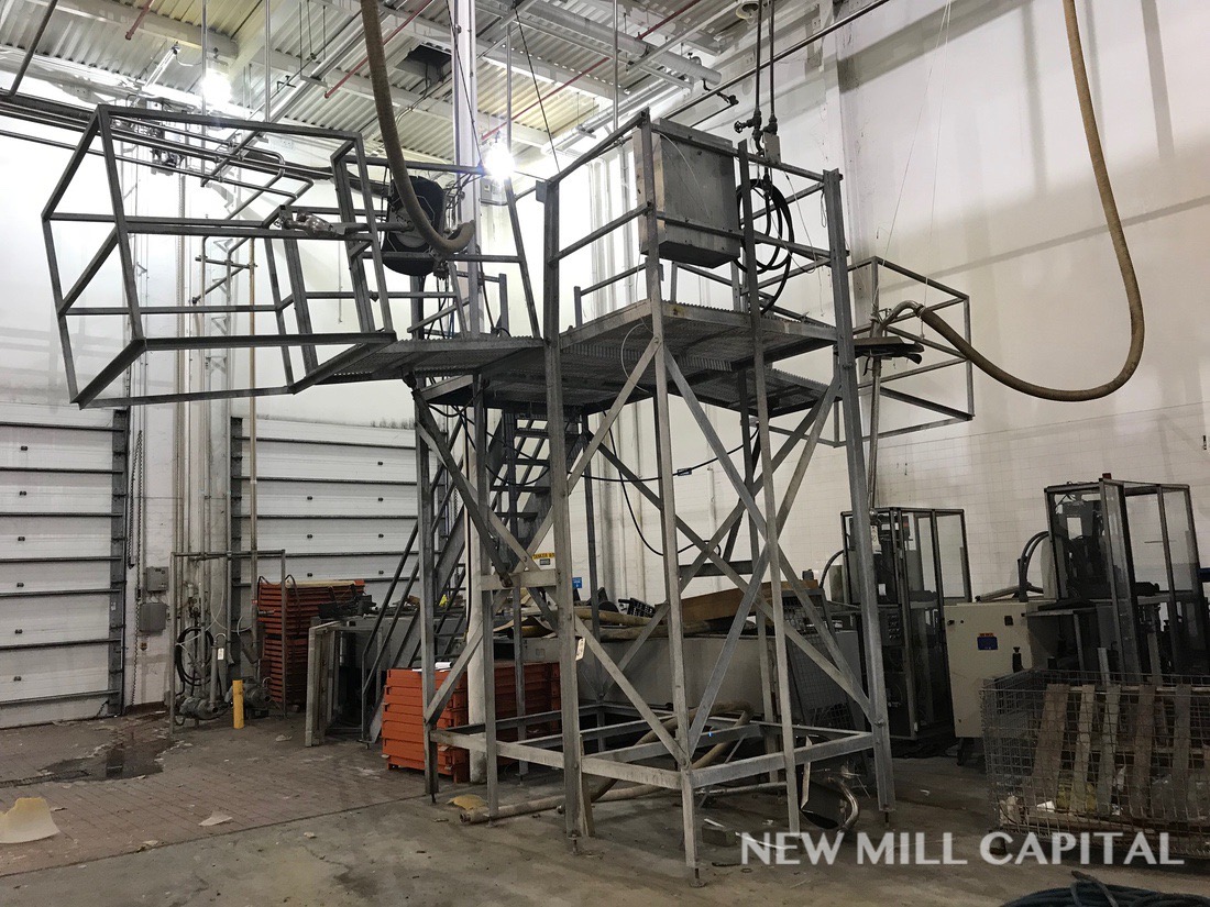 Tanker Receiving Bay Platform, Approx 5.5ft x 10ft x 10ft Tall, Dual ...