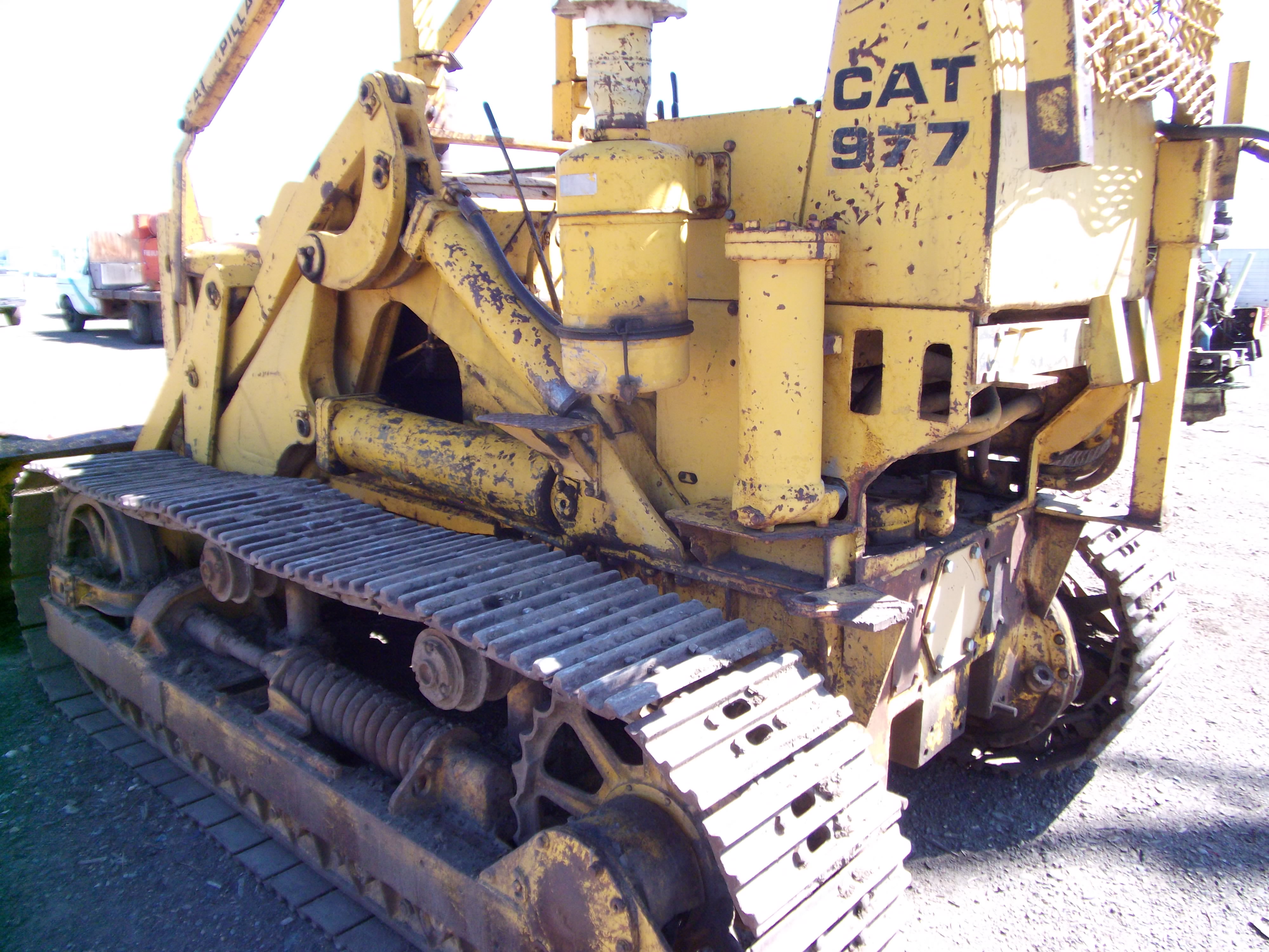 Caterpillar 977 Track Loader