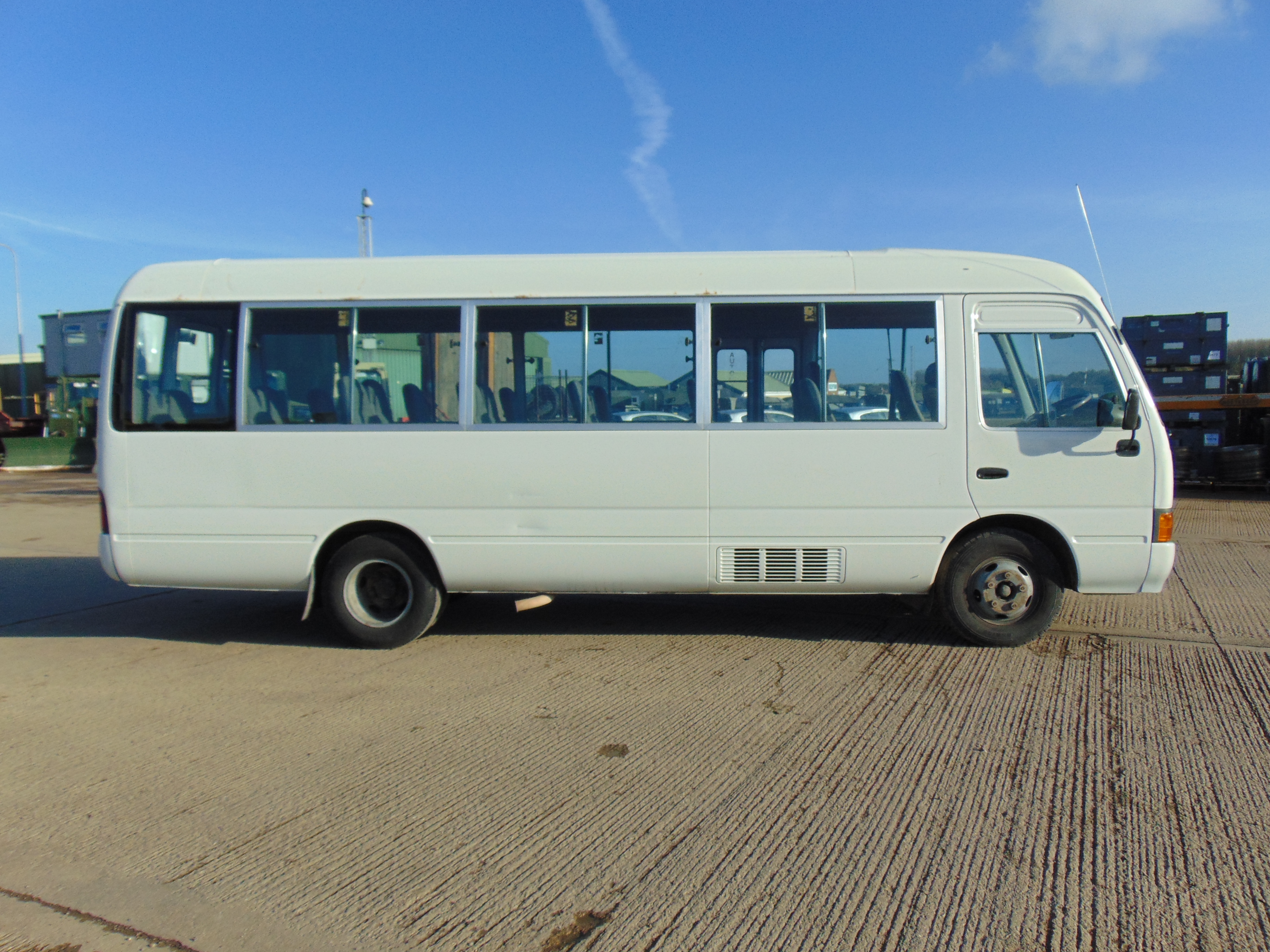 You are bidding on Direct from the UK Ministry of Defence a Toyota ...