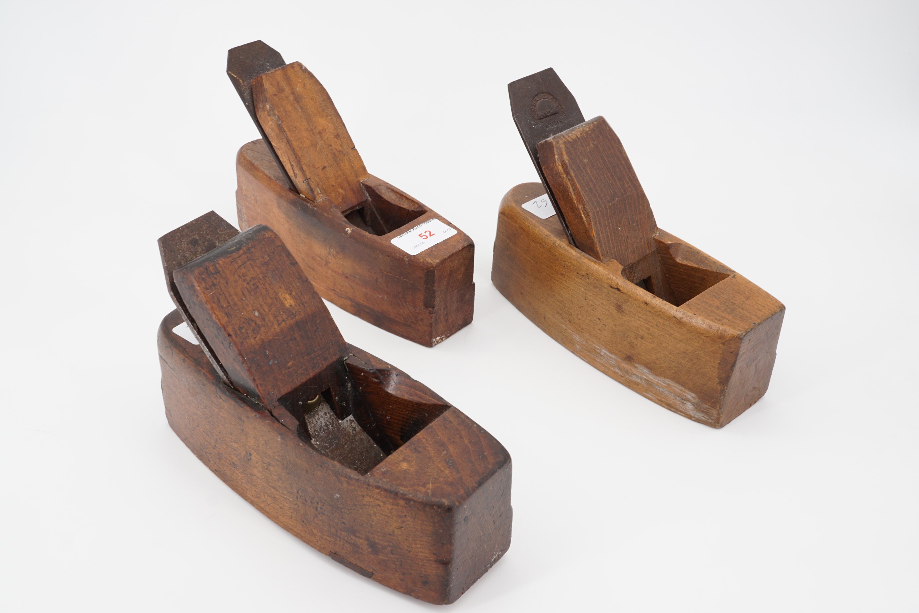 [ Tools ] Three antique wooden woodworking block planes, two having ...