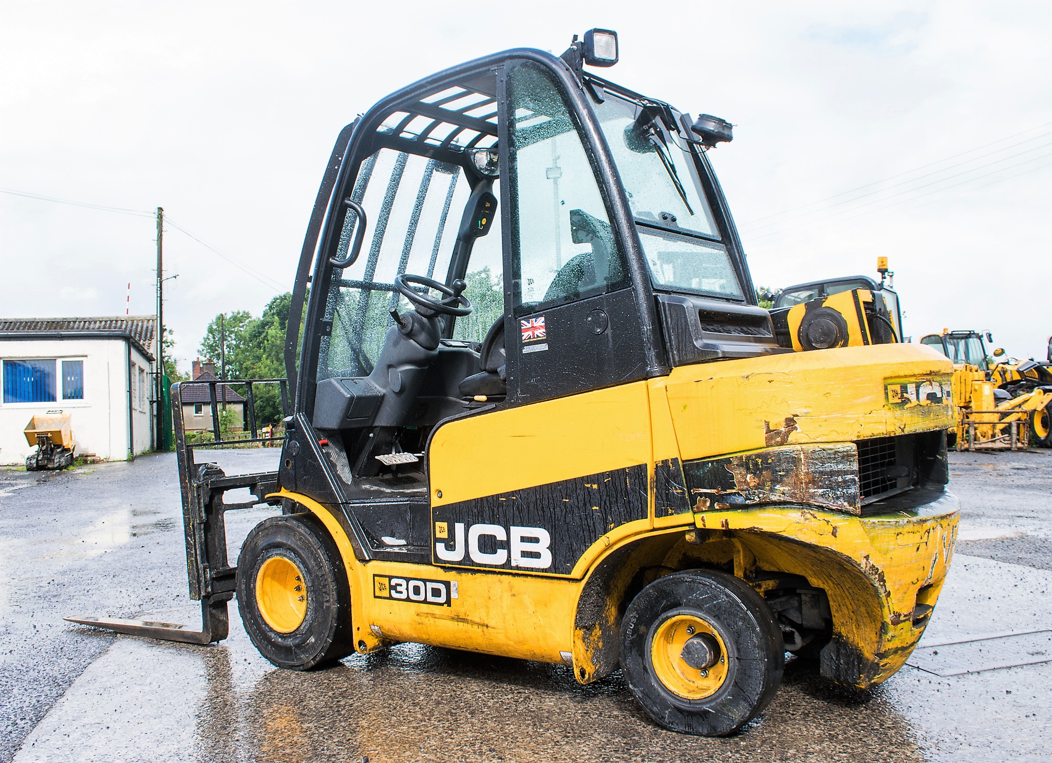 JCB TLT 30D Teletruk Year: 2013 S/N: 1541882 Recorded Hours: 5051