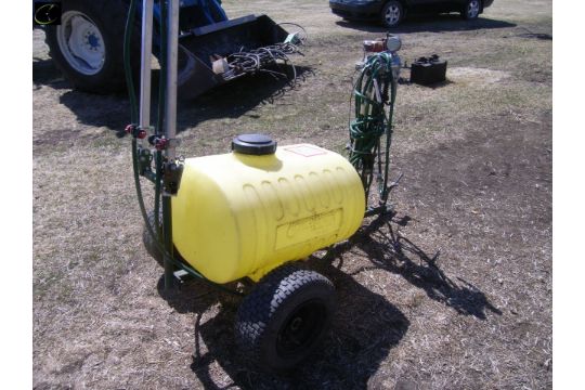 Spray Tec, tow behind yard sprayer w/40 gal tan\k, 8ft booms, 12V pump ...