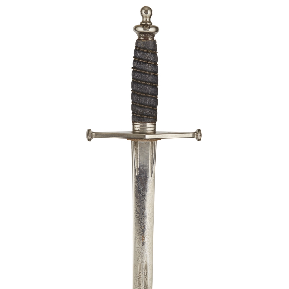 SCOTTISH REGIMENTAL BROAD SWORD EARLY 20TH CENTURY with cross hilt ...