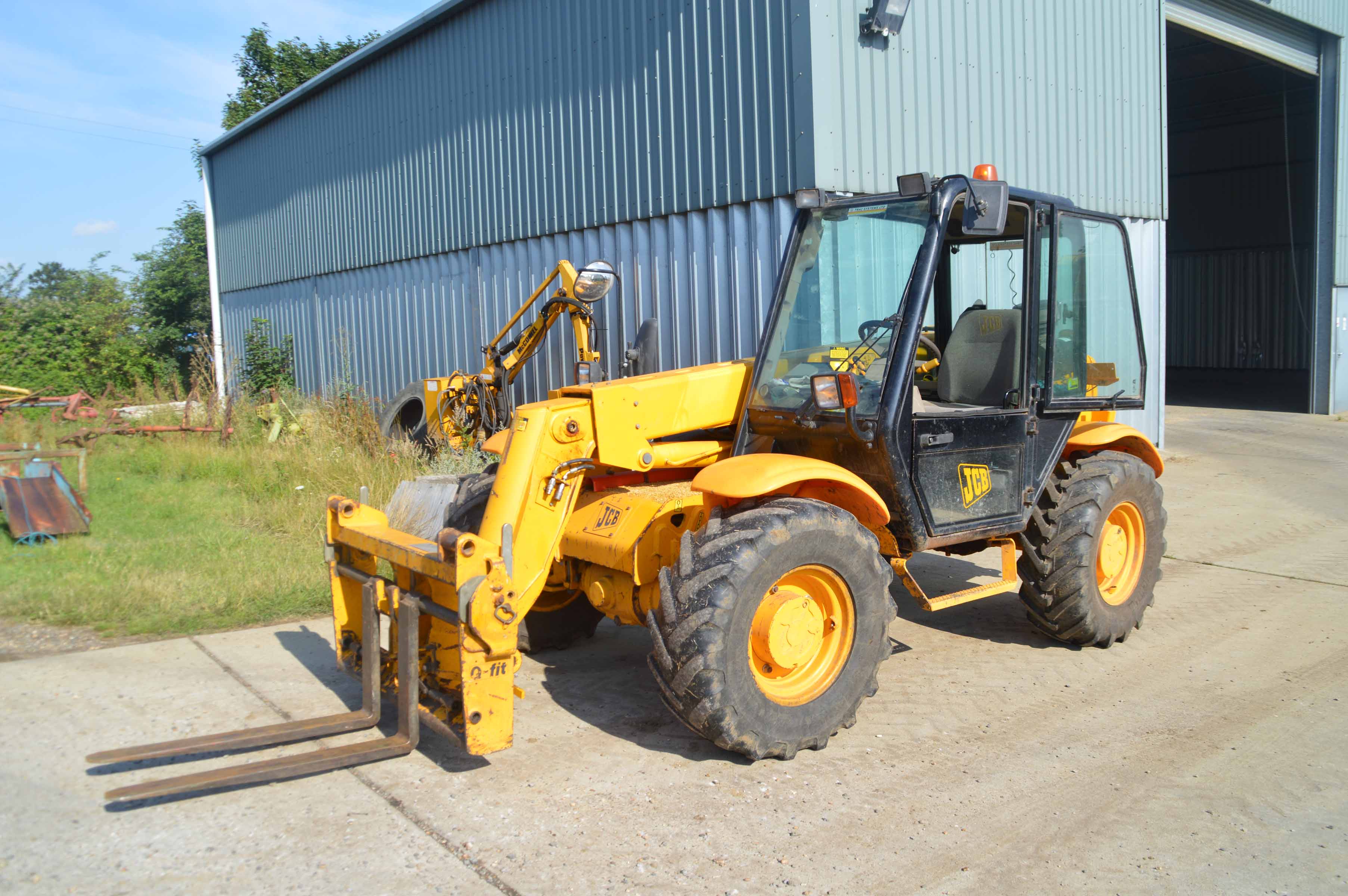 JCB 526-55 Farm Special 4WD 4WS teleporter. Registration X894 LDX ...