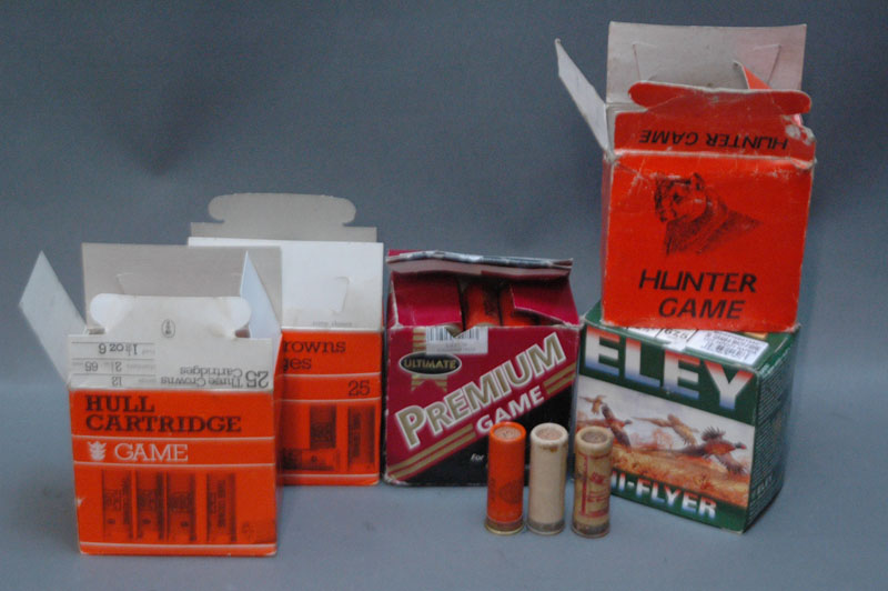 5 full and part boxes of 12 bore shotgun cartridges, to include Eley ...