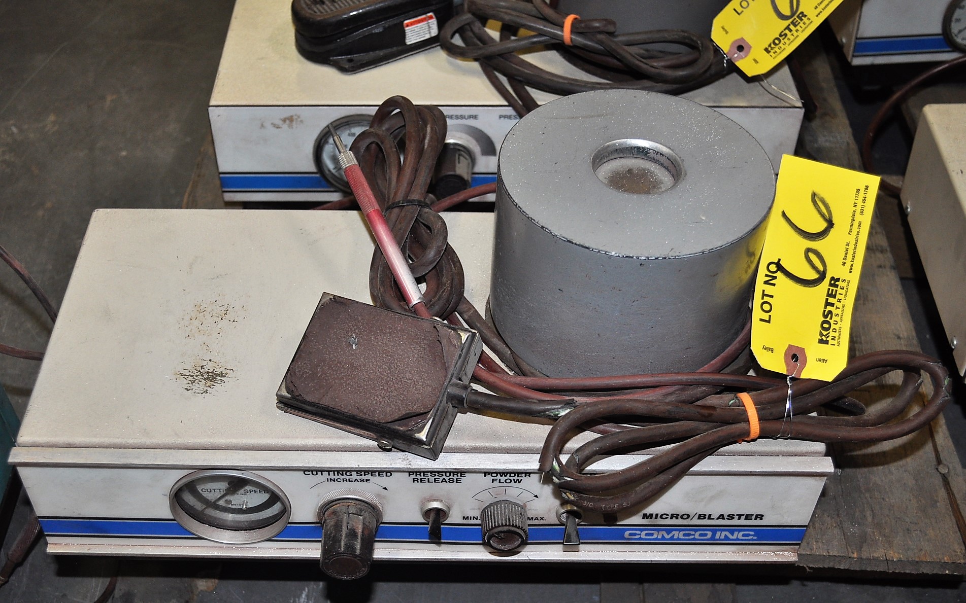 COMCO INC MDL. MB1000-1 MICROBLASTER SAND BLASTER UNIT