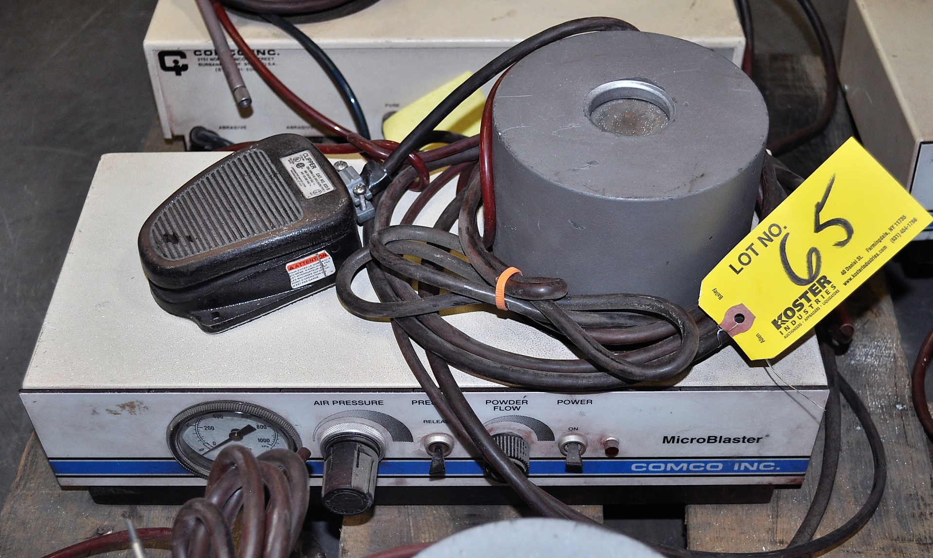 COMCO INC MDL. MB1000-1 MICROBLASTER SAND BLASTER UNIT