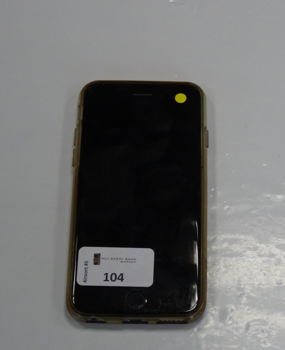 APPLE IPHONE 6 - MODEL A1586 IMEI: 355406072842693. i-cloud protected ...