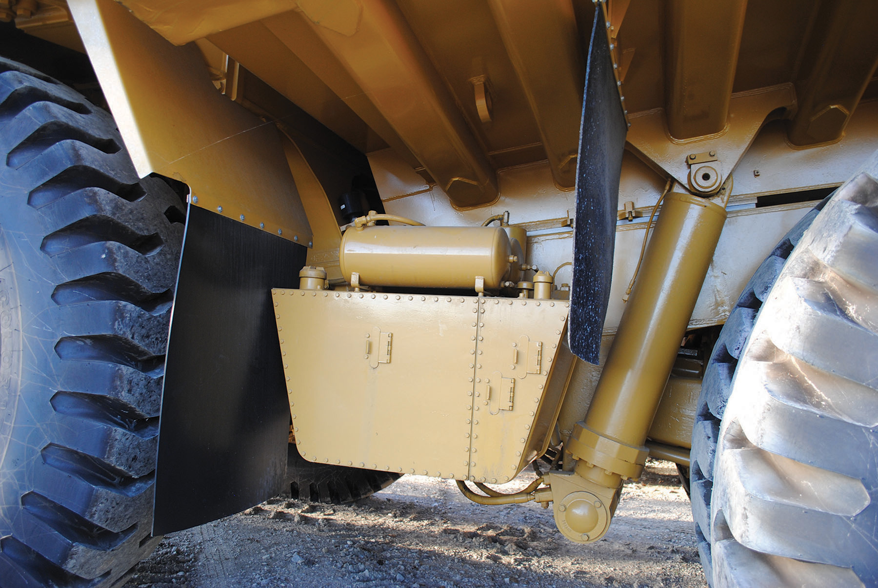 CATERPILLAR 777D ROCK TRUCK, RETARDER, 3508B ENGINE, 77,500 HOURS, PIN ...