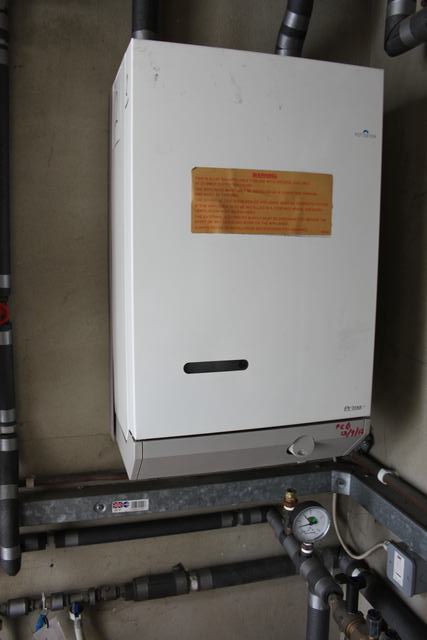 Potterton prima F 100 gas boiler Location Plant Lift out charge 50