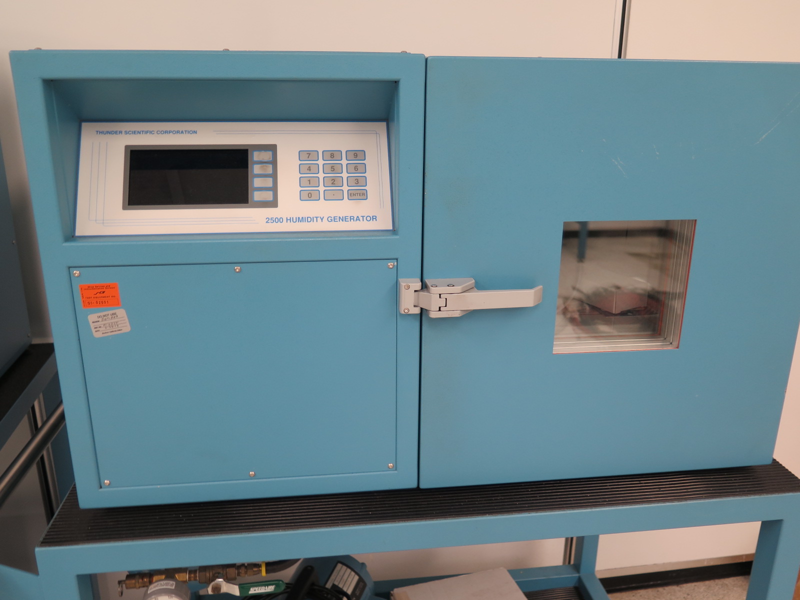 Thunder Scientific mdl. 2500 Humidity Generator Chamber s/n 9406045 w ...