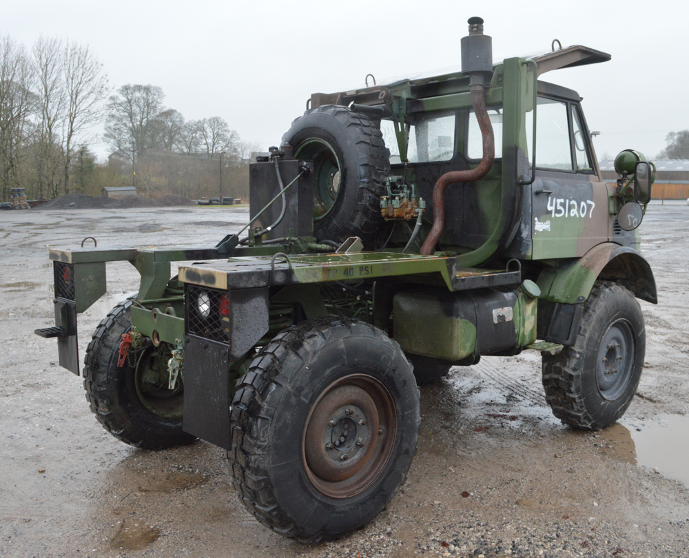 Mercedes Benz/Freightliner Unimog 419 4WD utility vehicle (Ex US Army ...