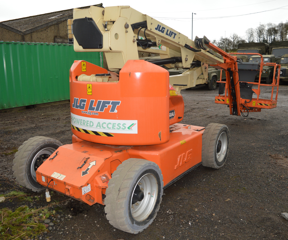 JLG E450AJ 45 ft battery electric boom lift Year:2008 S/N: Recorded ...