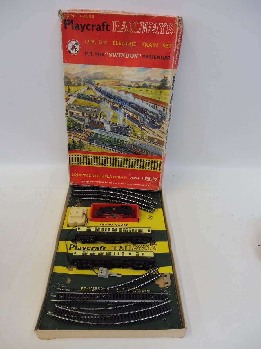 A Playcraft Railways OO/HO gauge 12v D/C Electric Train Set, PR 1410 ...
