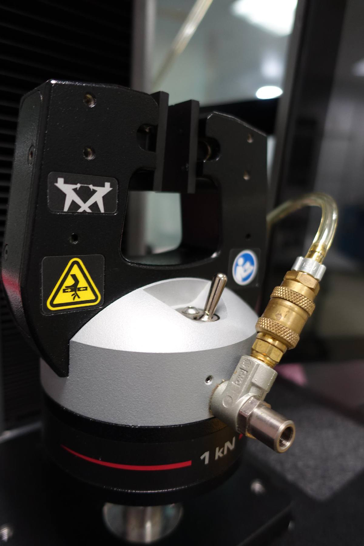 Instron Model 5943 Single Column Fully Programmable Tensile Tester ...