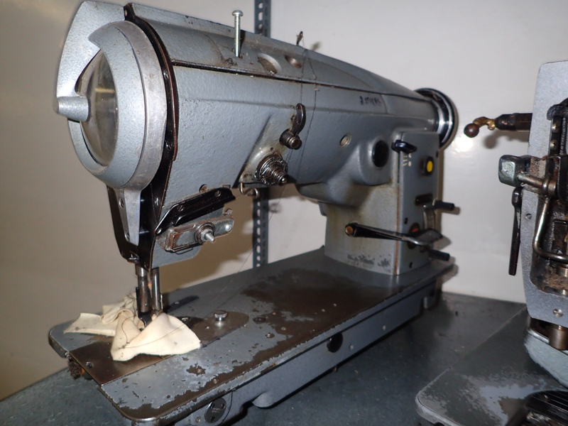 LOT OF (6) SINGER MOD. 212G140, (2)457G135, 457G1, 121W140, 214-21 ...