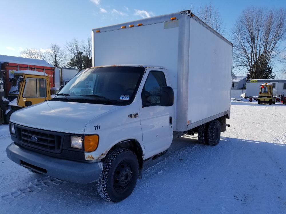 2003 Camion Ford CTV E350, 440 224 km, automatique, 7.3 litres, diesel ...