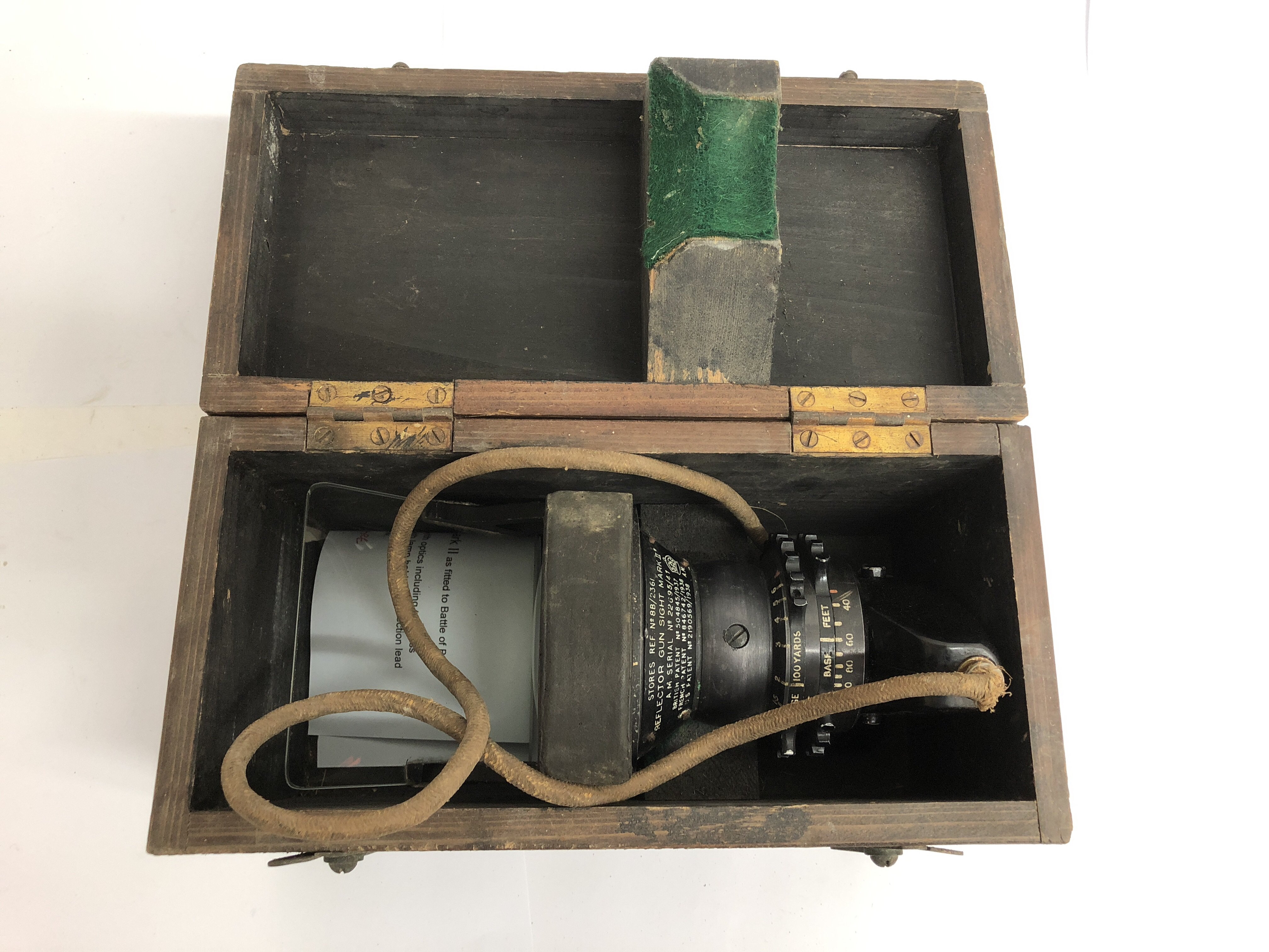 A WW2 Reflector gunsight Mark II in original case