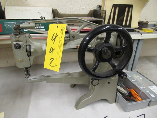 SINGER 29U171A HAND SEWING MACHINE (M-S)