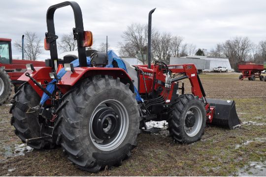 Case IH Farmall 85U MFWD tractor with L730 loader, 1473 hrs, 12 sp ...