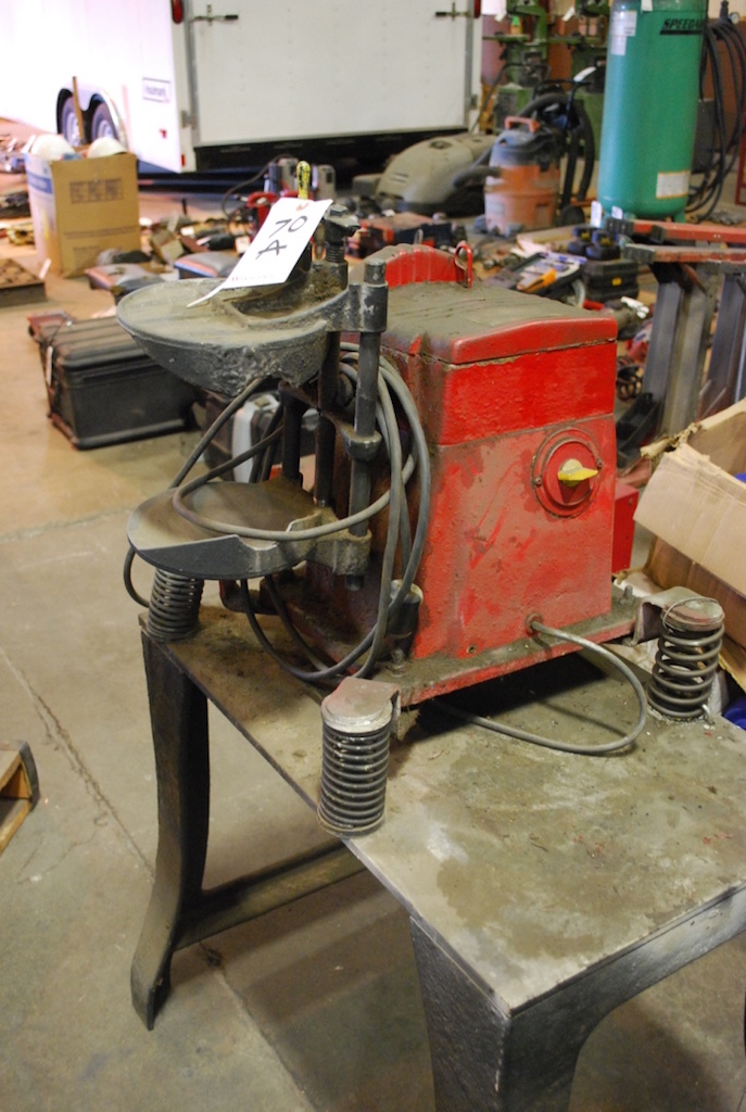 RED DEVIL PAINT CONDITIONER/SHAKER (CAT. NO. 30): S/N 1010758