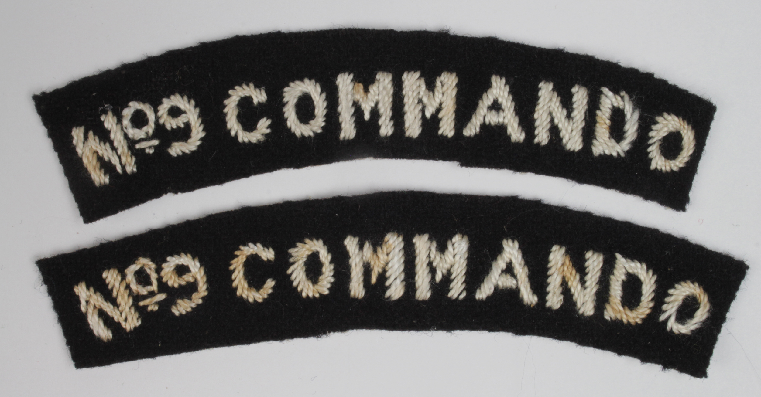 Badges: No. 9 Commando WW2 Embroidered Felt Shoulder Title Pair (2)