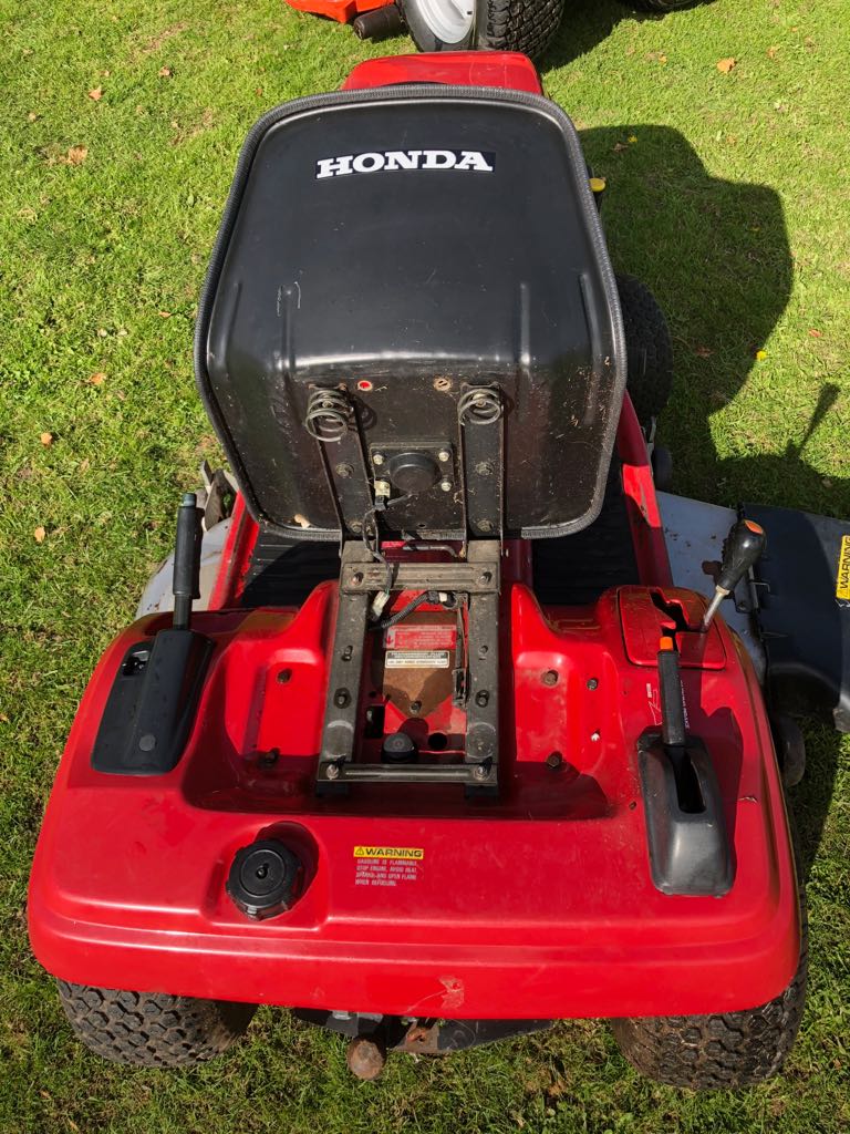 HONDA 4518 HYDROSTATIC 2-CYLINDER LIQUID COOLED ENGINE RIDE ON LAWN ...