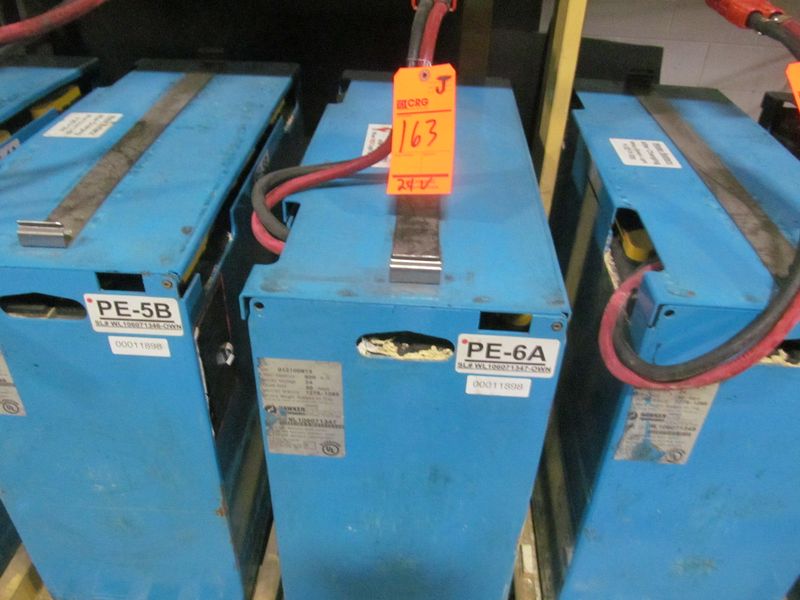 Hawker power source, M/N E583, 24 volt battery, Type 012100W13, 6 hour ...