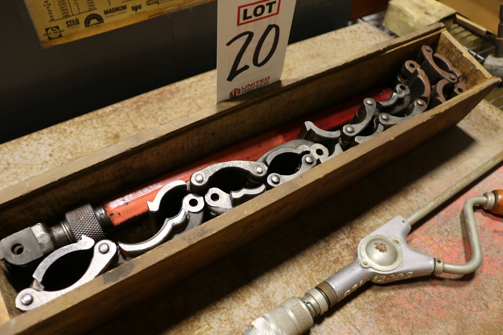 LOT - WALWORTH-PARMELEE NO. 2 PIPE WRENCH, RIGHT ANGLE AUGER BIT BRACE ...