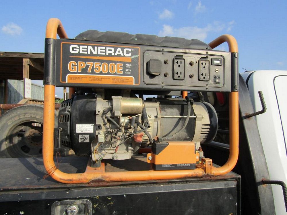 2012 Dodge Ram 3500 HD, Hemi 5.7 L, Crew Cab 4X4 Work Truck, Generac GP ...