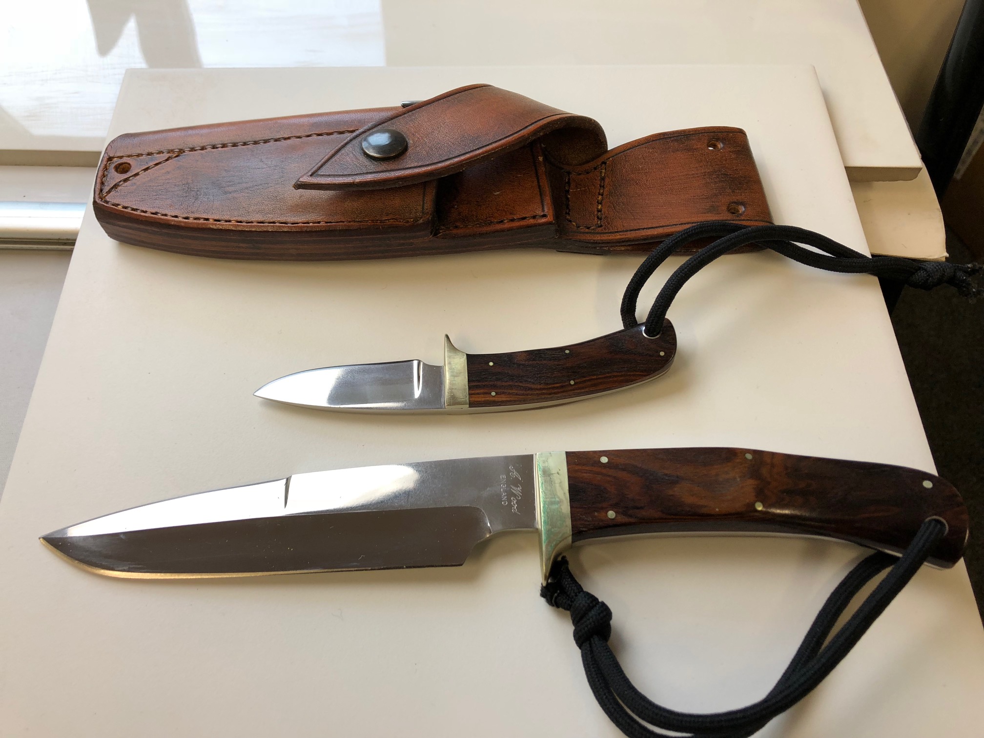Assorted knives to include a cased set of two Alan Wood handmade knives ...