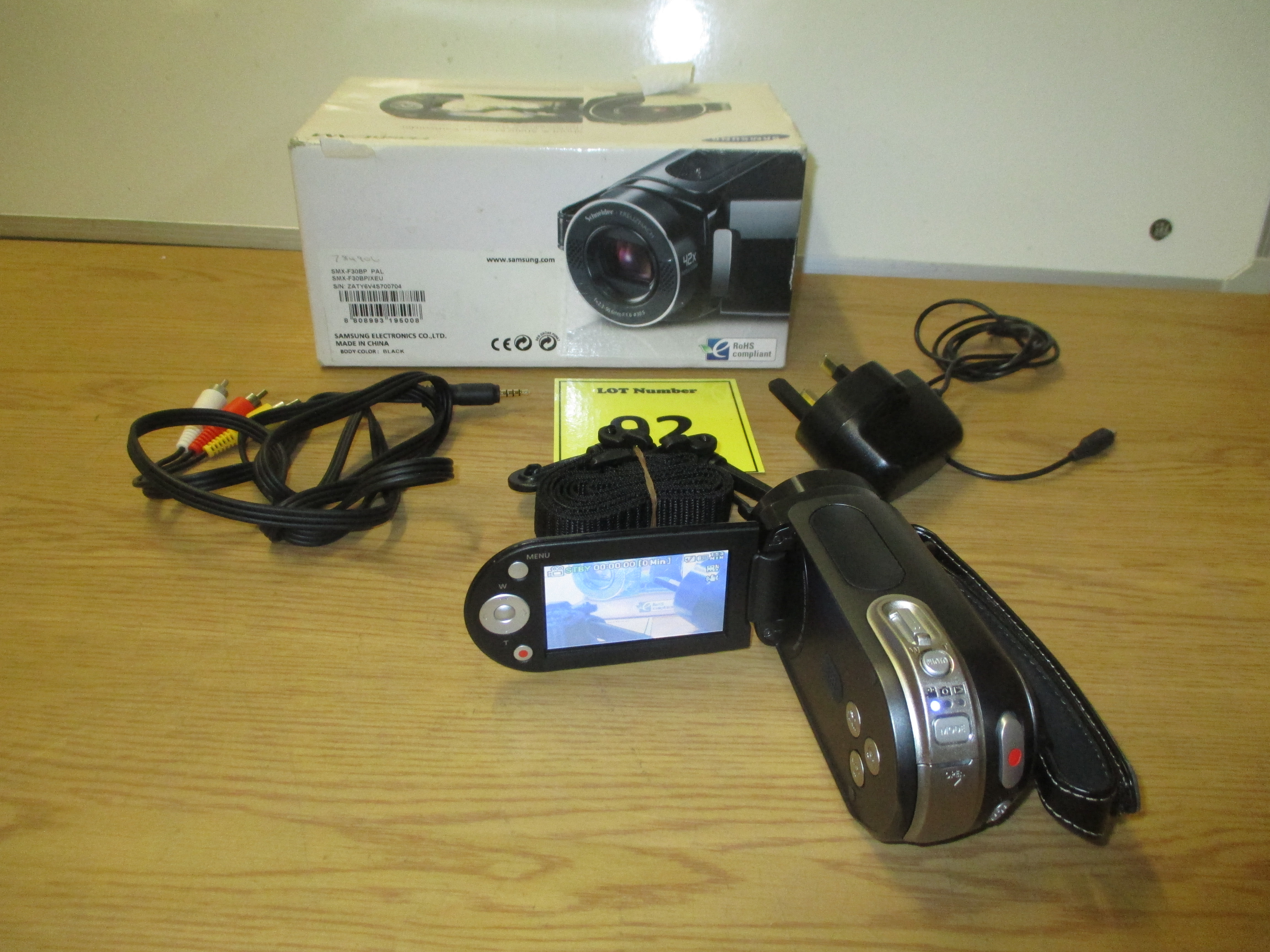 SAMSUNG FLASHCAM DIGITAL CAMCORDER. MODEL SMX-F30BP PAL. BOXED WITH PSU ...