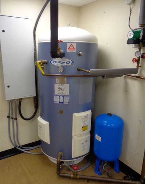 1 x Oso hot water heater/boiler type 17RA600. Volume 550L. dp 10 bar ...