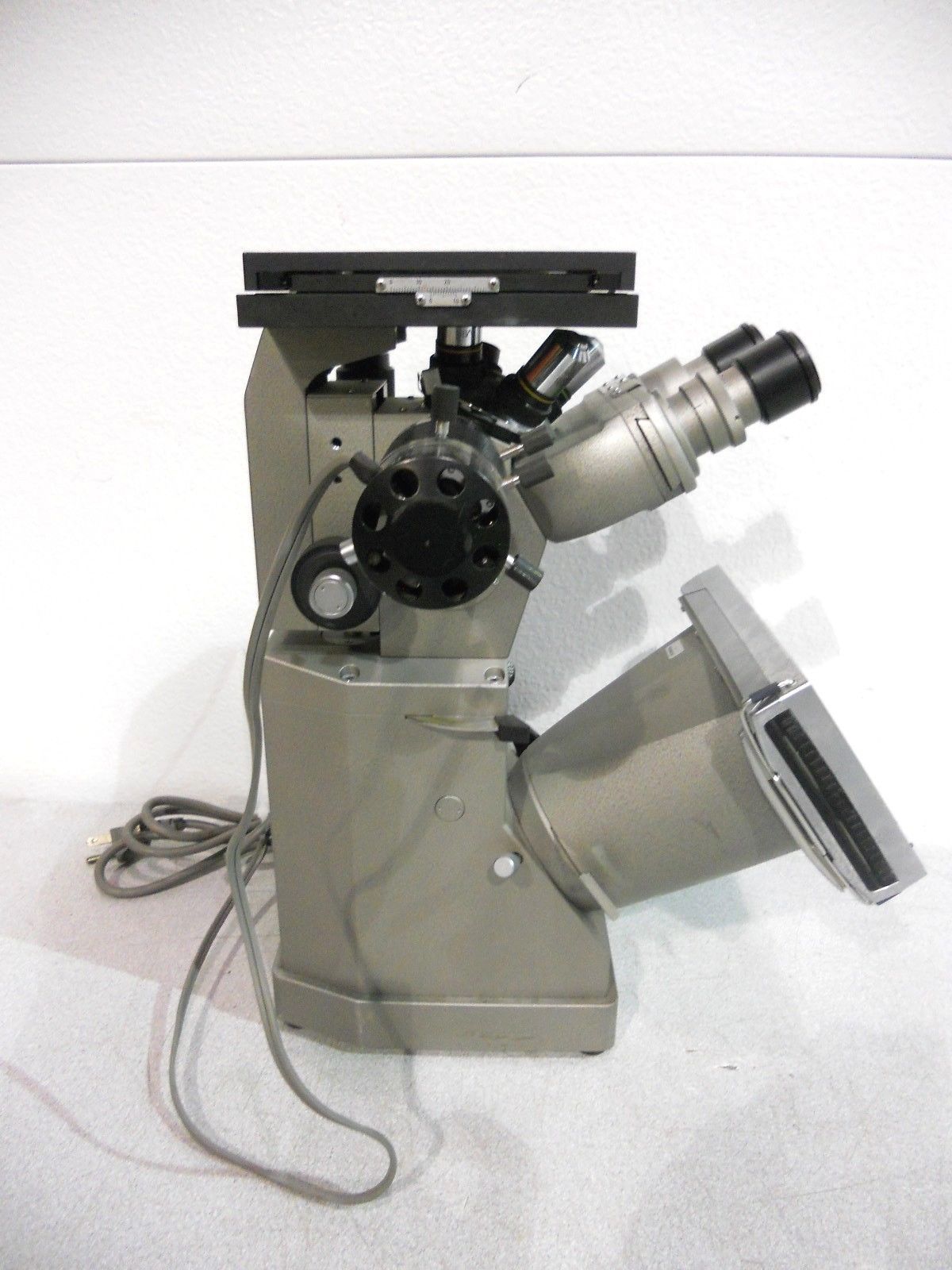 OLYMPUS MG MICROSCOPE W/ POLAROID SLOT & FOUR OBJECTIVES
