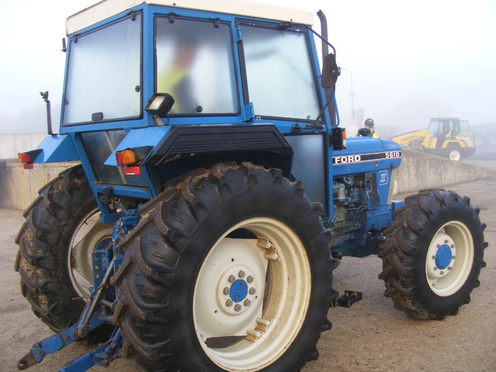 Ford 5610 Force II 4wd Tractor with AP Cab