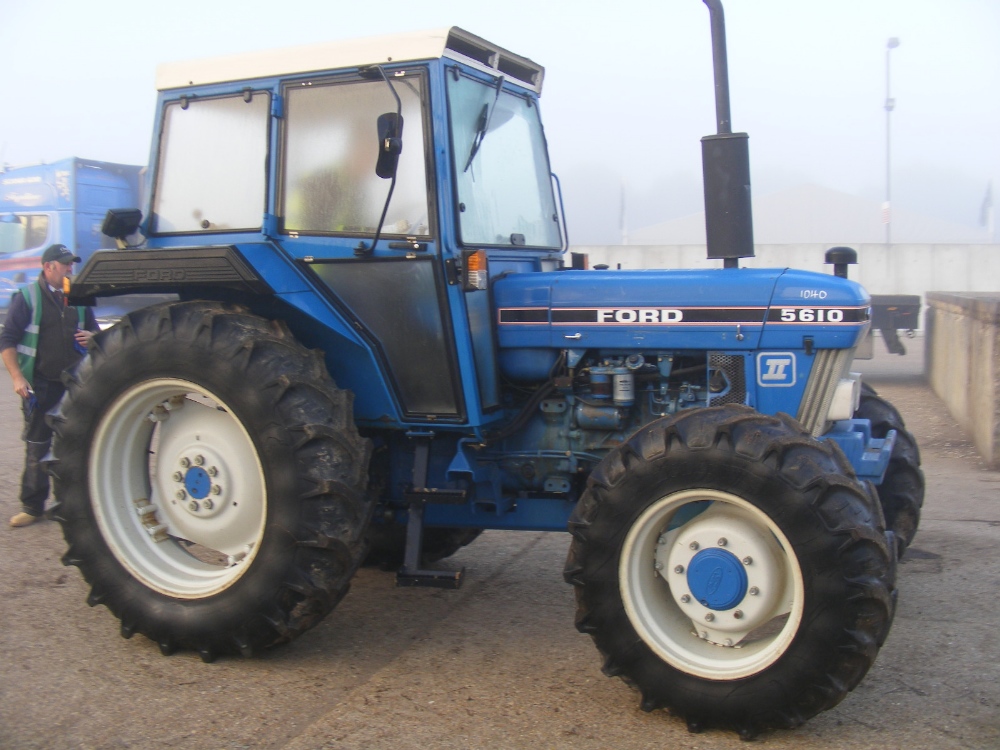 Ford 5610 Force II 4wd Tractor with AP Cab