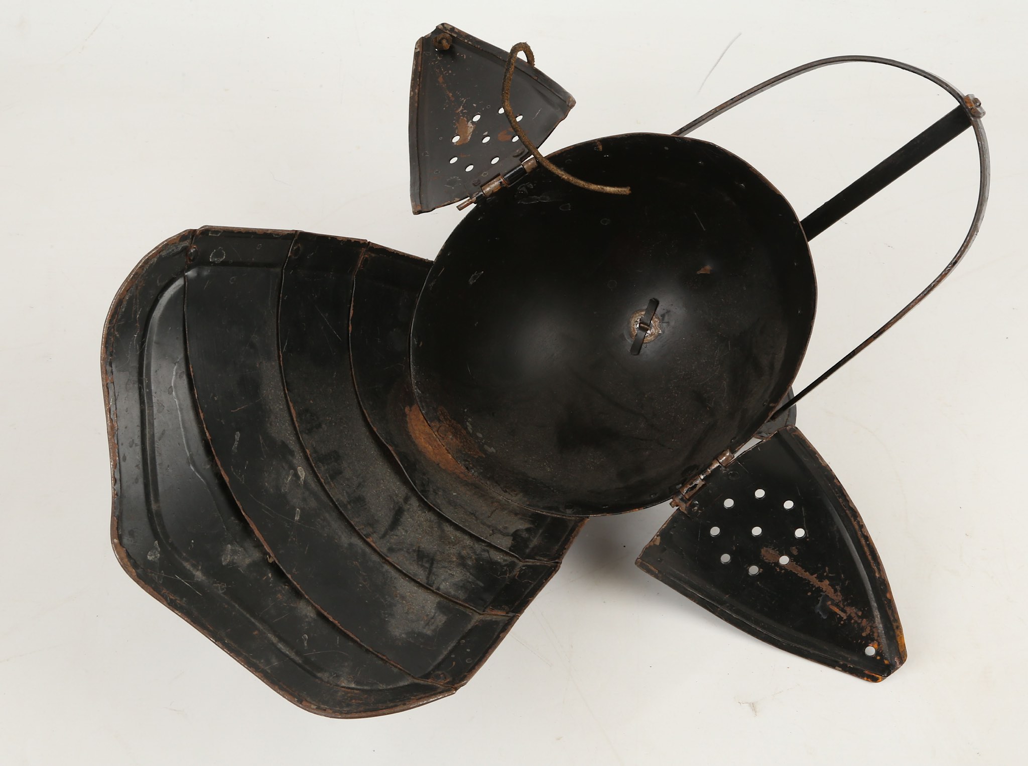 Suit of armour, Cromwellian Roundhead, helmet with lobster tail guard ...
