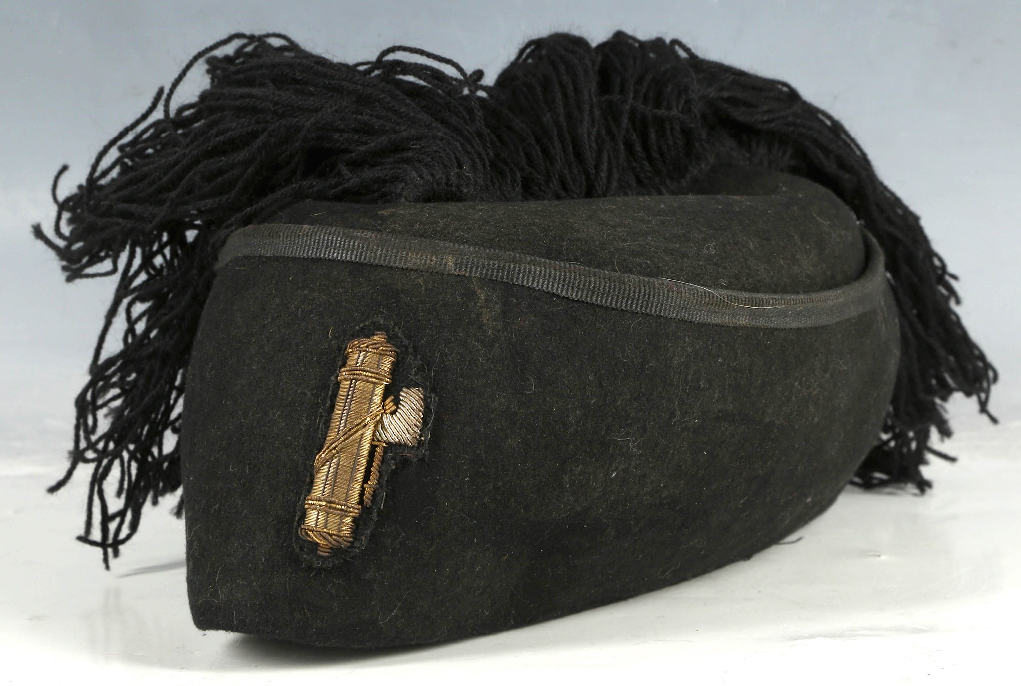 A WWII period Italian Fascist (Italiano Fascista) fez, worn by the MVSN ...