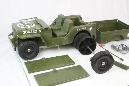 Boxed Cherilea Action Man Jeep, boxed Palitoy Action Man (loose head ...